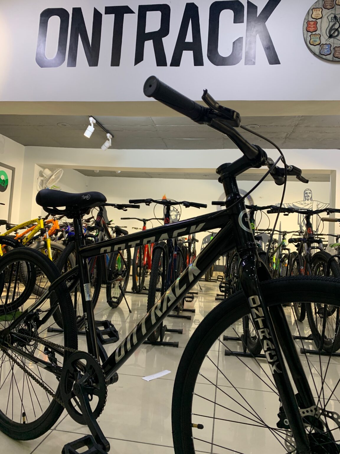 OnTrack Fury 700C Road Cycle (Single Speed) | Ontrack